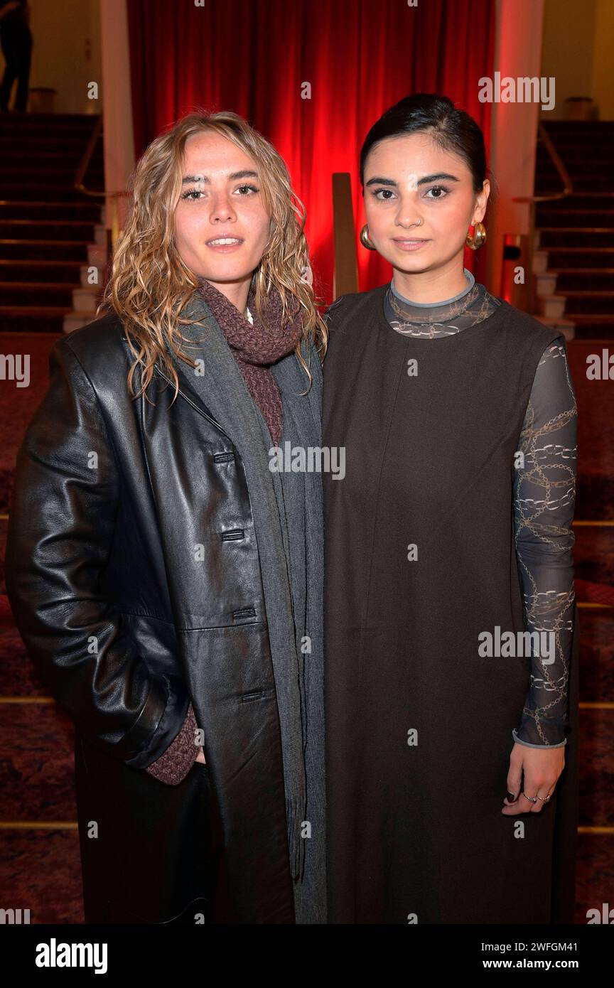 Eli Riccardi und Bayan Layla bei der Premiere des Kinofilms Green ...