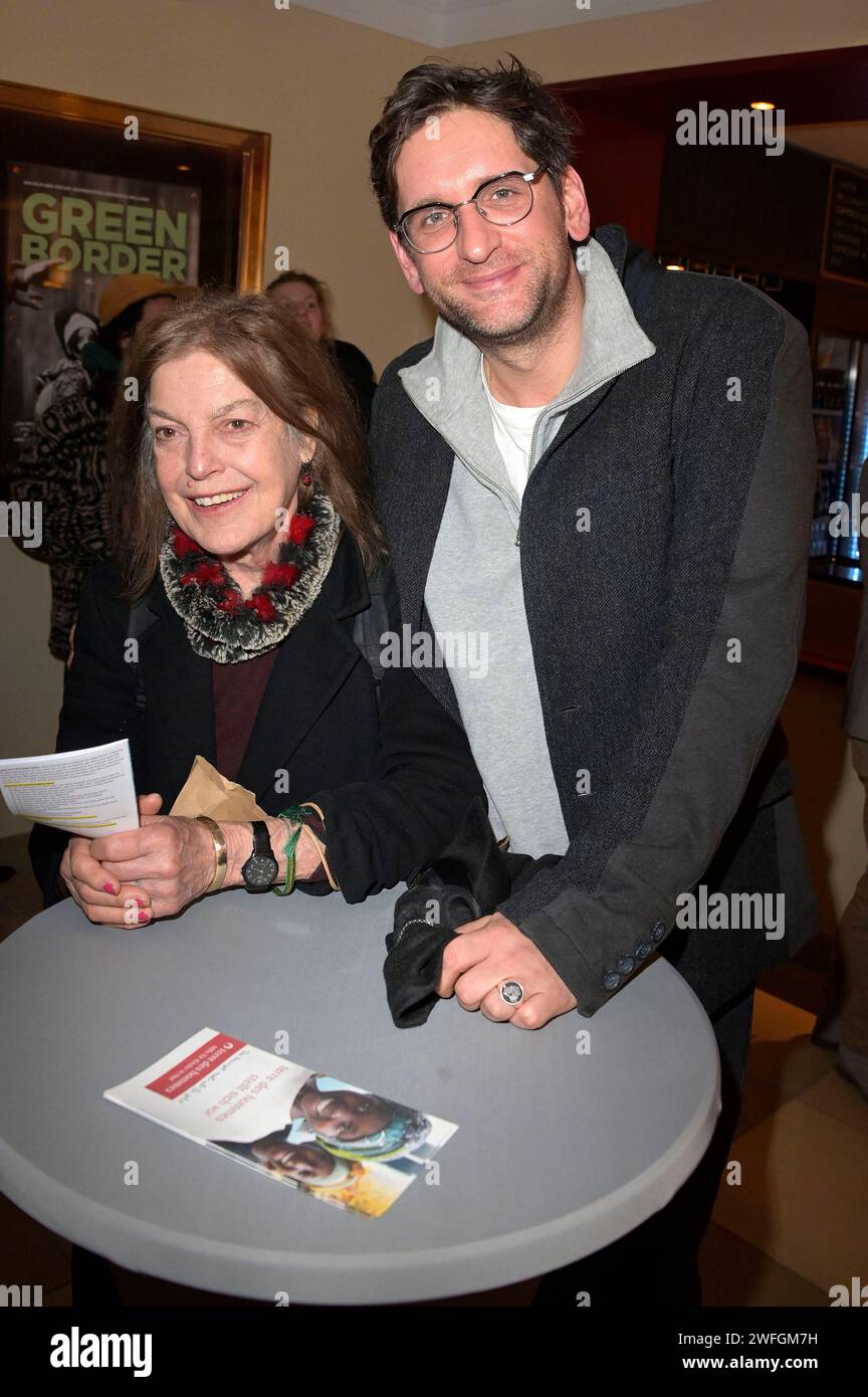 Angela Winkler und Sebastian Schwarz bei der Premiere des Kinofilms ...