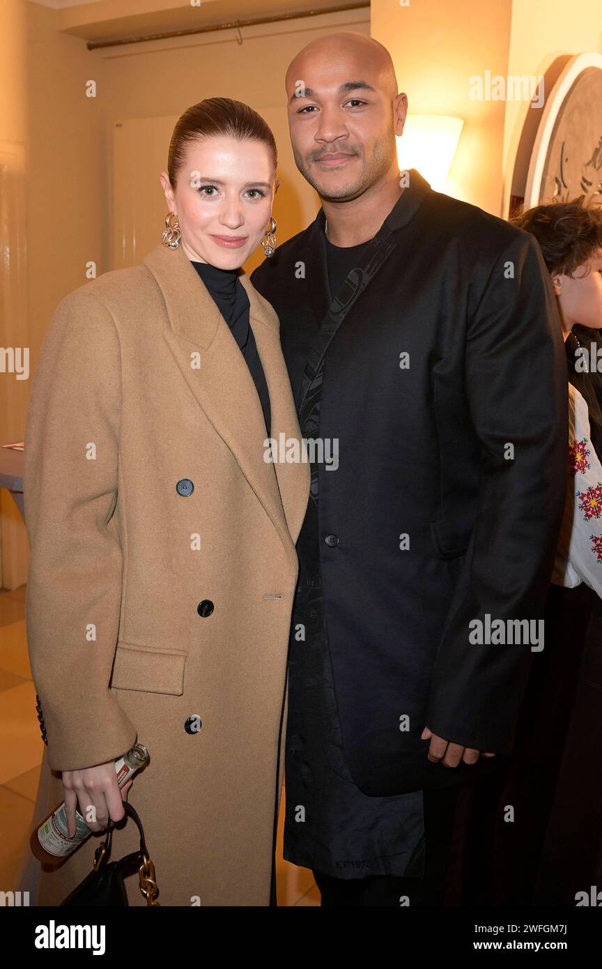 Katharina Stark und Malick Bauer bei der Premiere des Kinofilms Green Border im Delphi ...