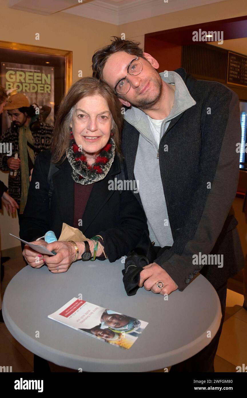 Angela Winkler und Sebastian Schwarz bei der Premiere des Kinofilms Green Border im Delphi ...
