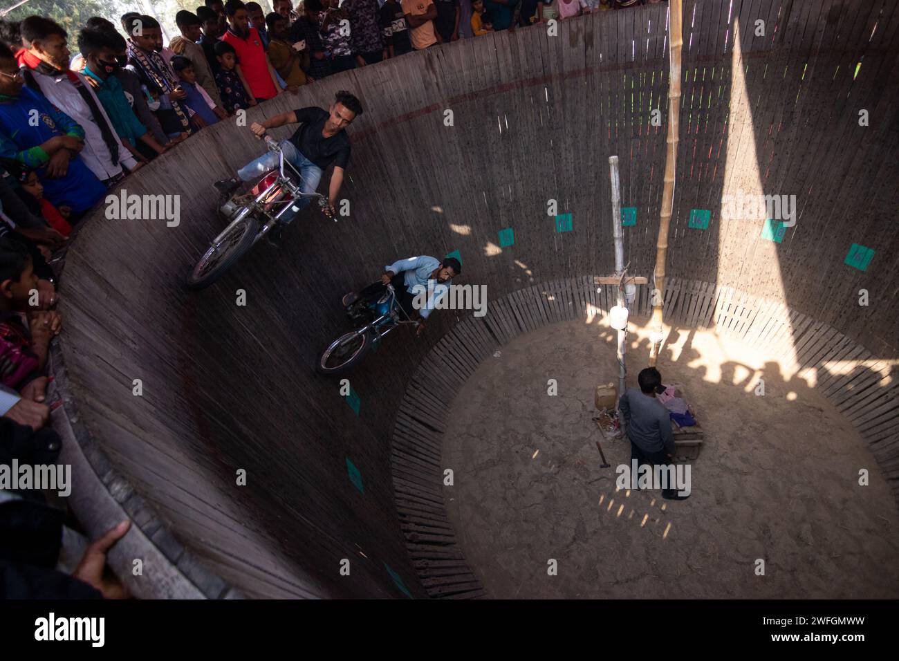 Bystanders enjoy hi-res stock photography and images - Alamy