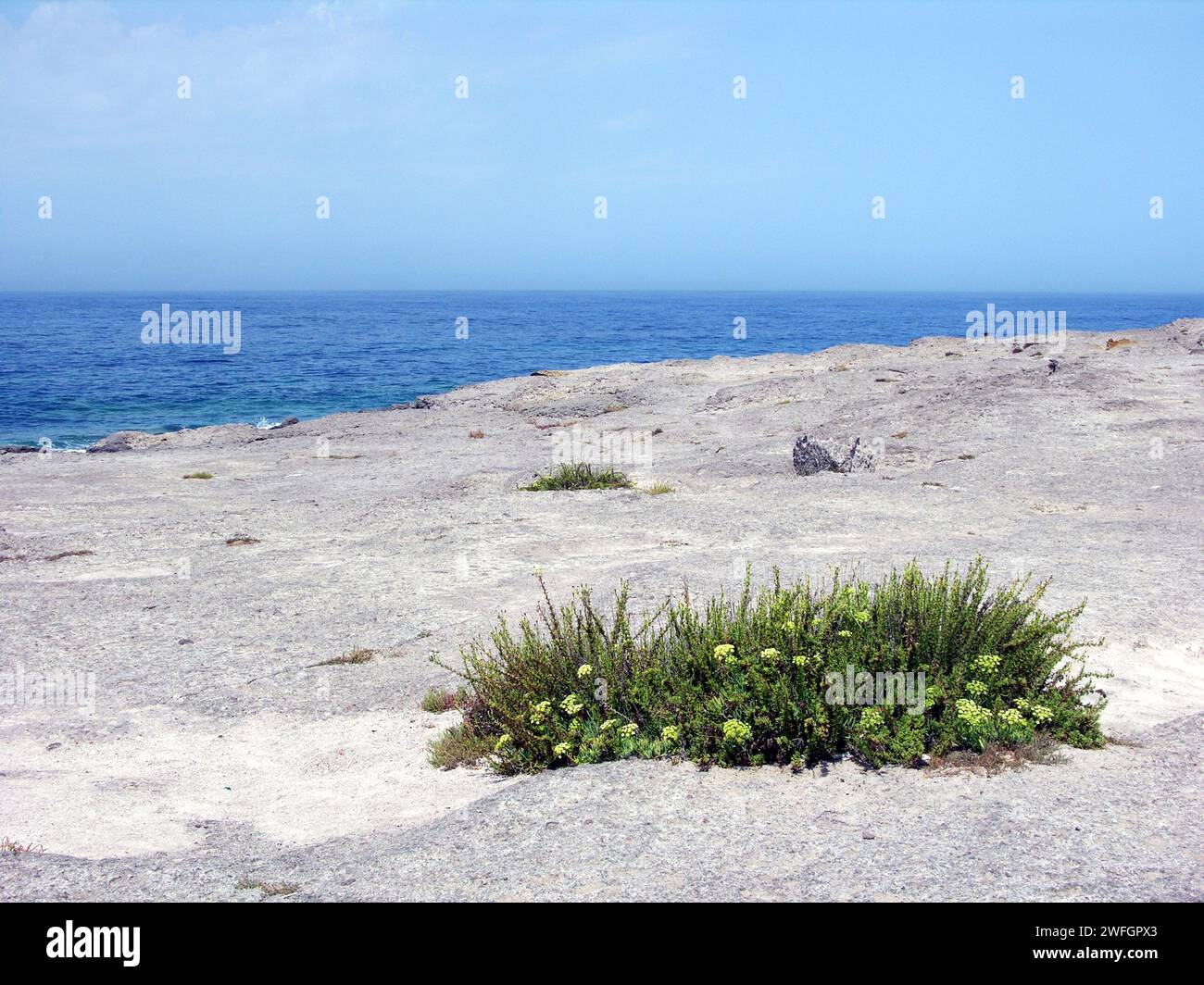 Mare e spiaggia hi-res stock photography and images - Alamy