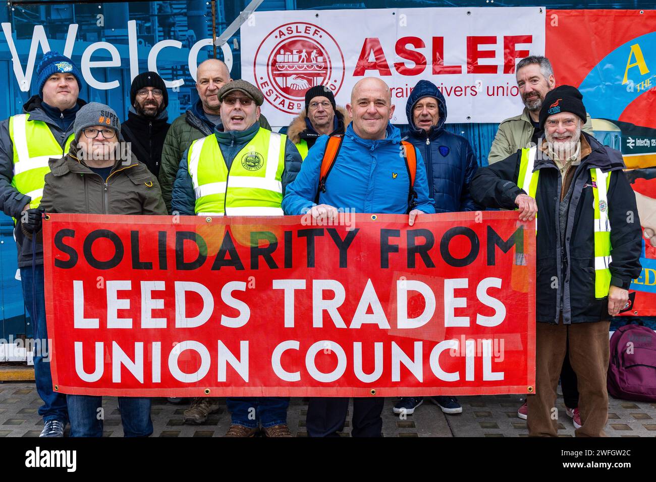 Aslef picket hi-res stock photography and images - Alamy Aslef picket hi-res stock photography and images - Alamy