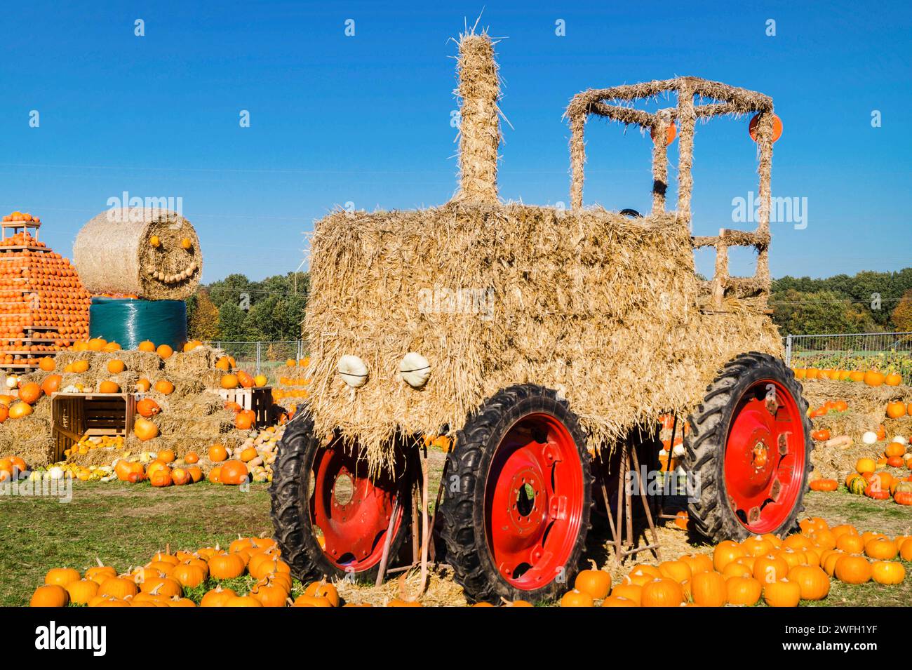 Various tractors hi-res stock photography and images - Alamy