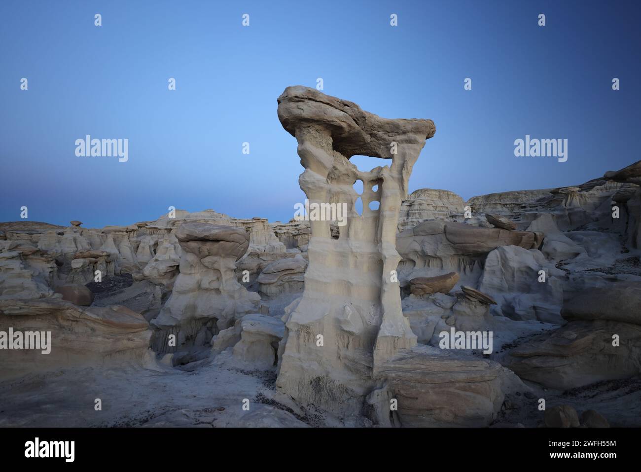 Strange Rock Formation in Bisti Badlands (Alien Throne) New Mexico ...