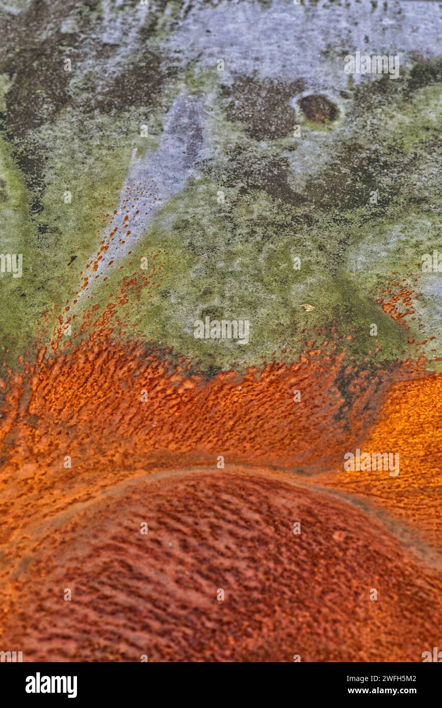 Metal patterns hi-res stock photography and images - Alamy