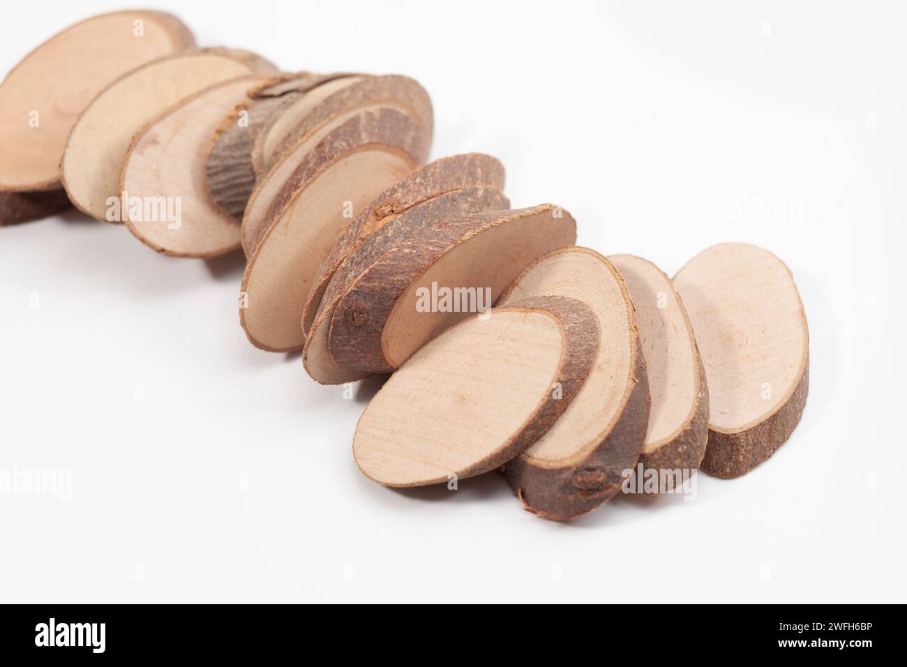 Wood log slices hi-res stock photography and images - Alamy