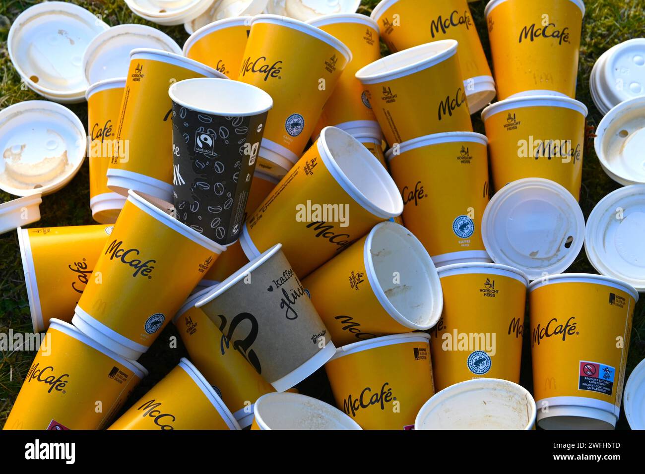 Kopf und sollte hi-res stock photography and images - Alamy