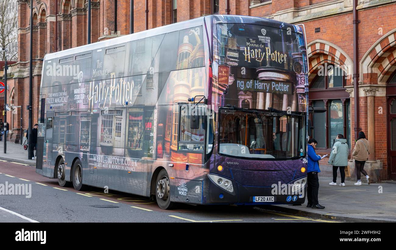 The colourful Harry Potter tour bus outside st. Pancras Station Stock ...