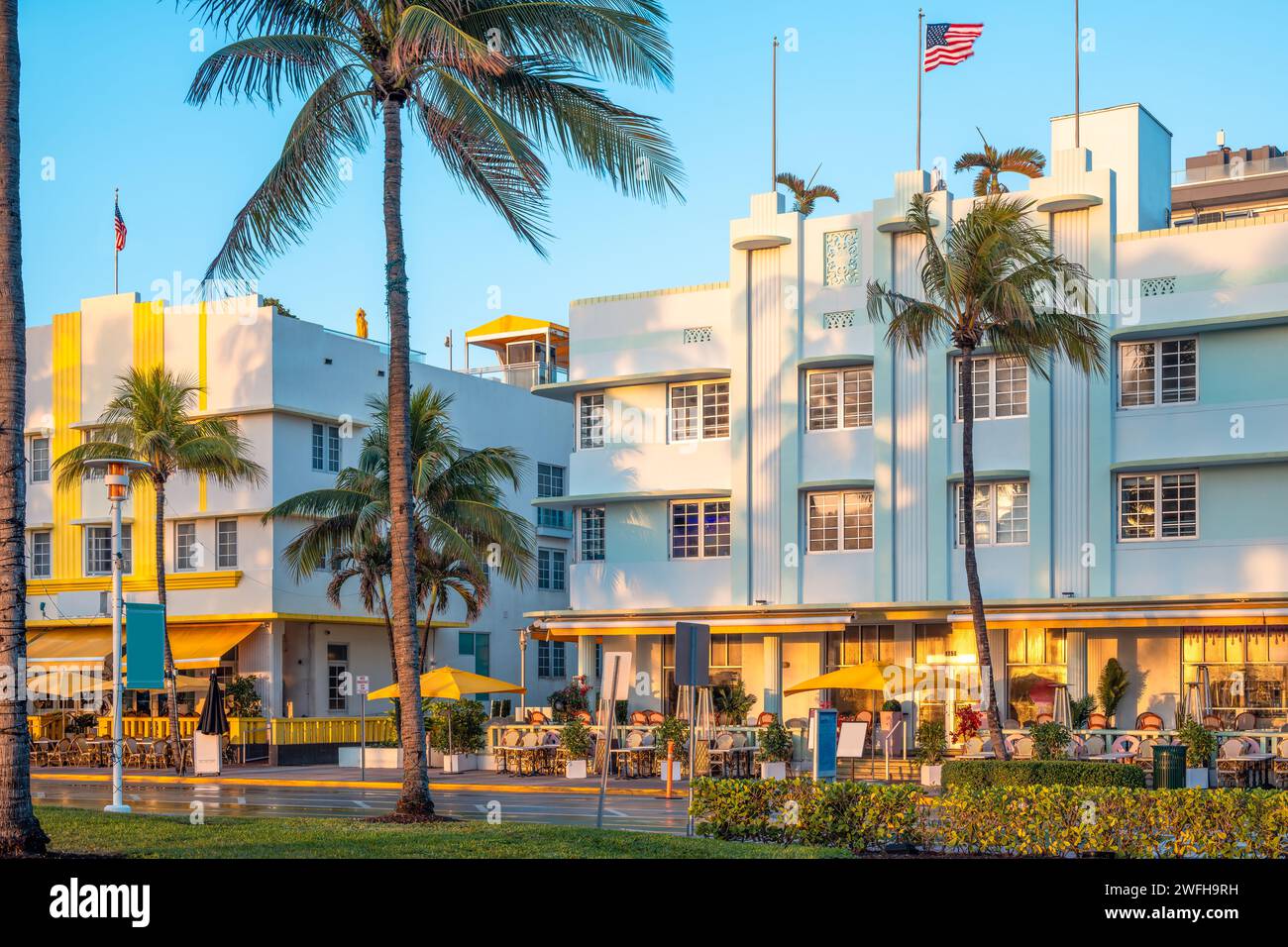 art deco buildings of the famous ocean drive in miami Stock Photo - Alamy