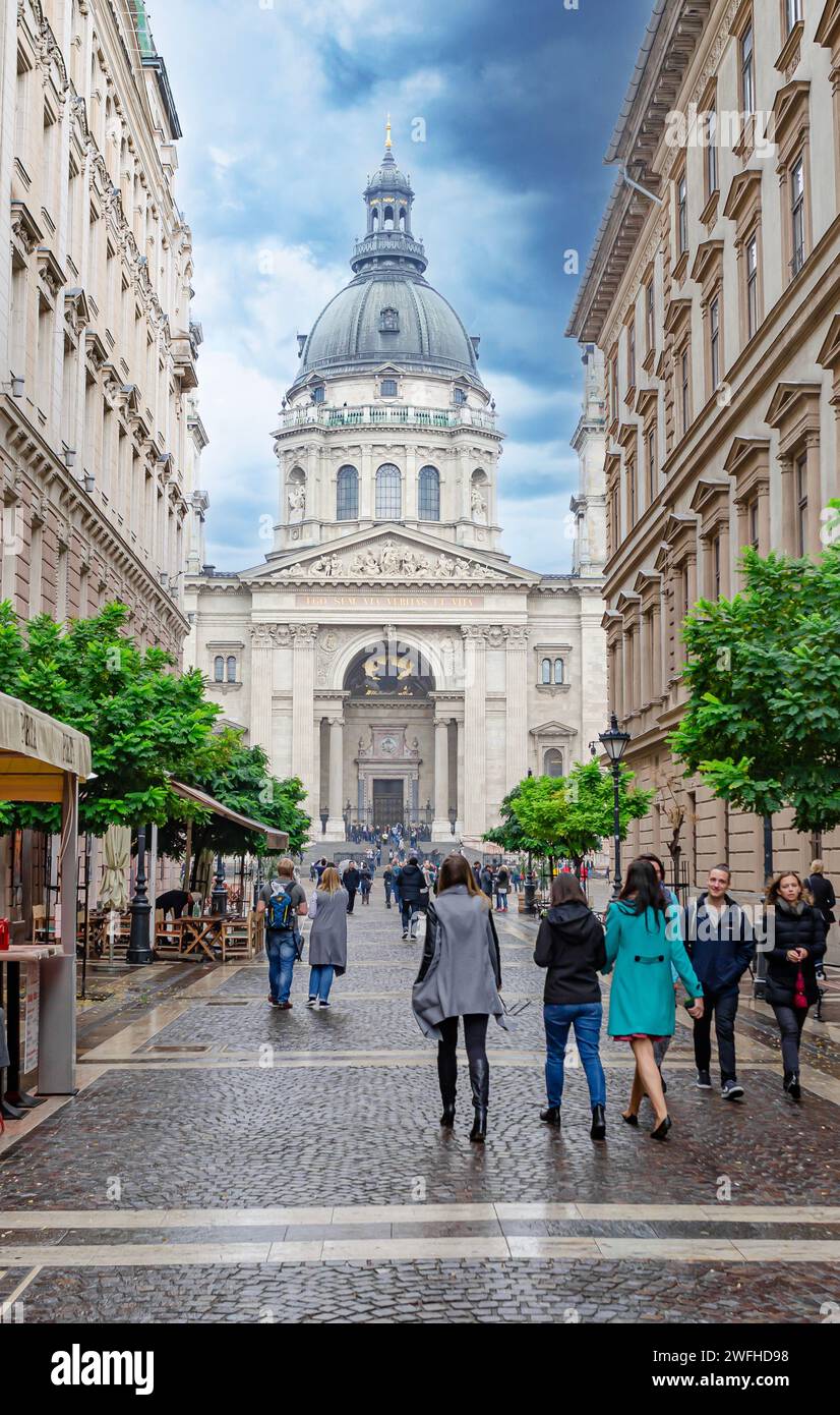 Budapest church st stephan hi-res stock photography and images - Alamy