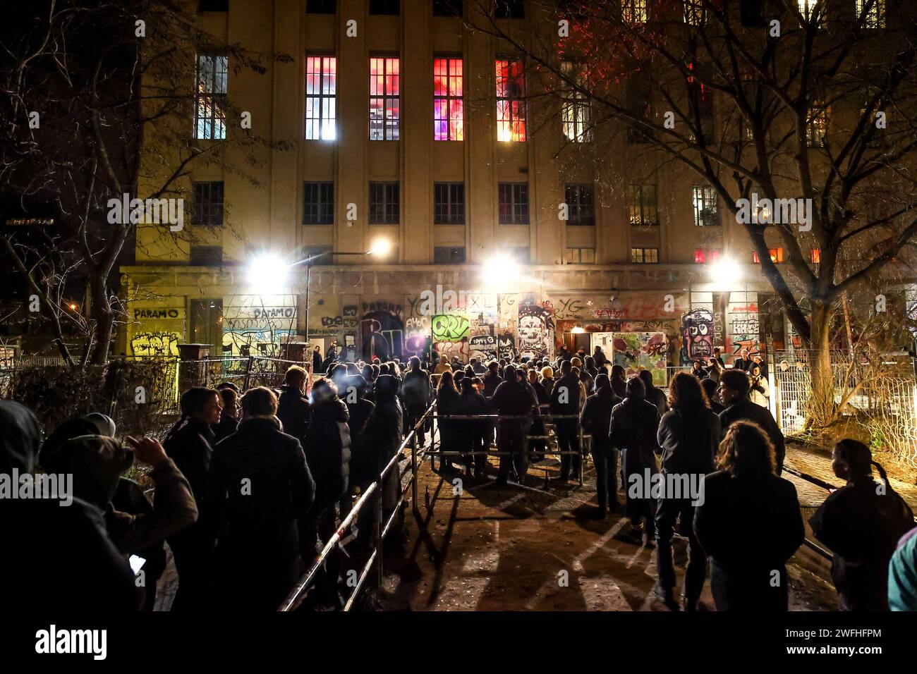 Berghain Club Berlin, CTM Festival 2024 Meinschenschlange zum Eintritt ...