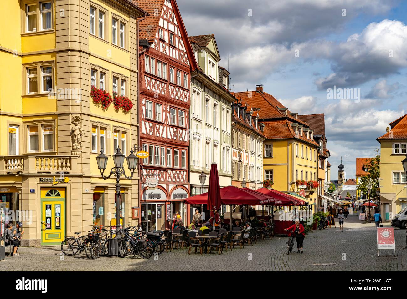 Die Marktstrasse in der Altstadt von Kitzingen, Unterfranken, Bayern ...