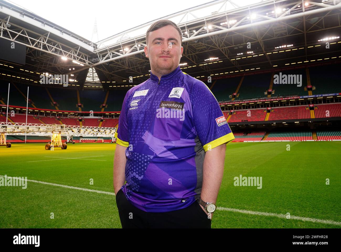 Luke littler stadium hi-res stock photography and images - Alamy