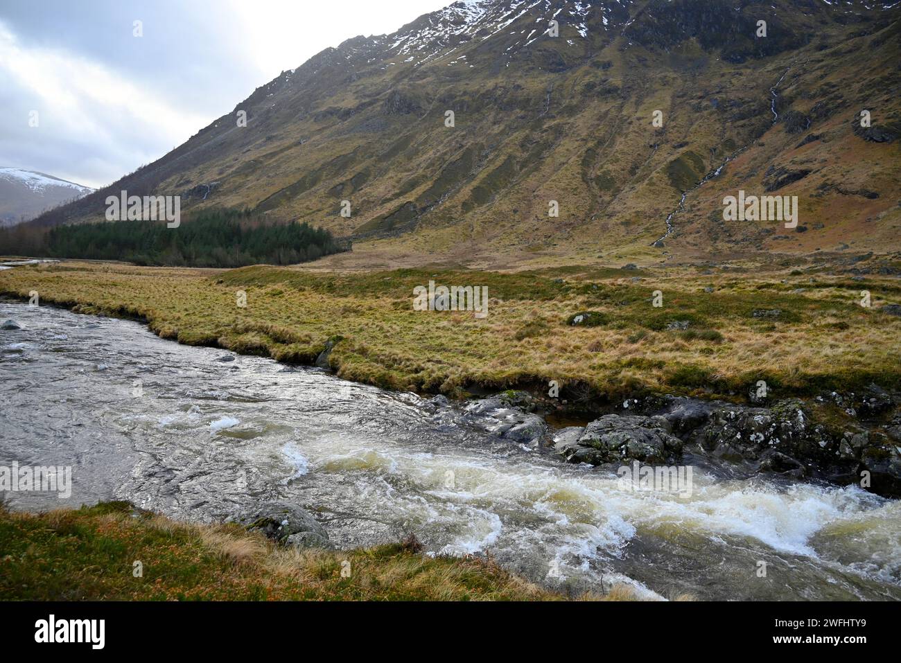 Scottish river scene hi-res stock photography and images - Alamy