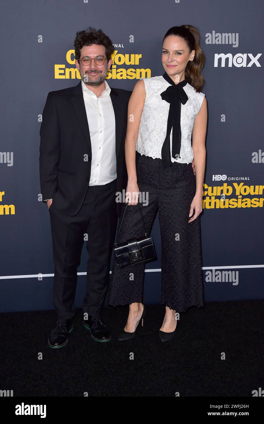 Yara Martinez mit Ehemann Joe Lewis bei der Premiere der 12. Staffel der HBO Serie Curb Your ...