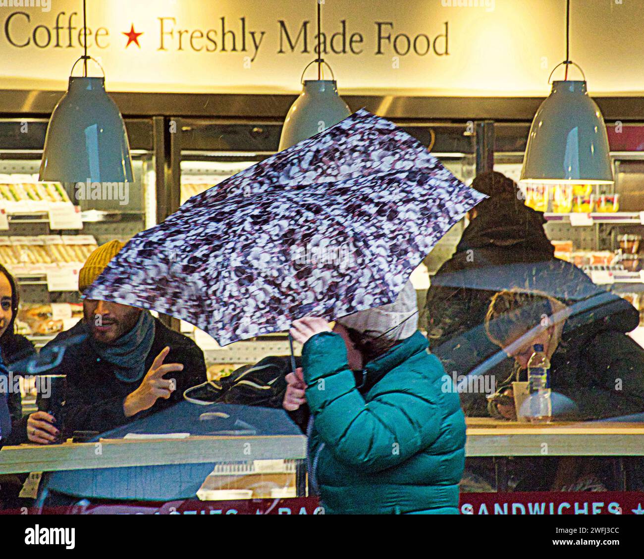 Glasgow, Scotland, UK. 31st January, 2024. UK Weather: Storm Ingunn ...