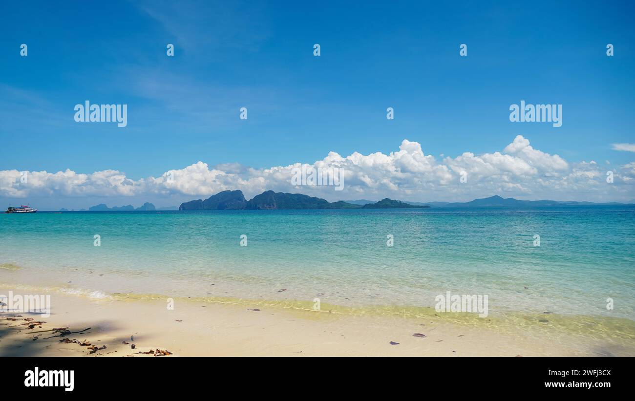 Koh kradan bay hi-res stock photography and images - Alamy