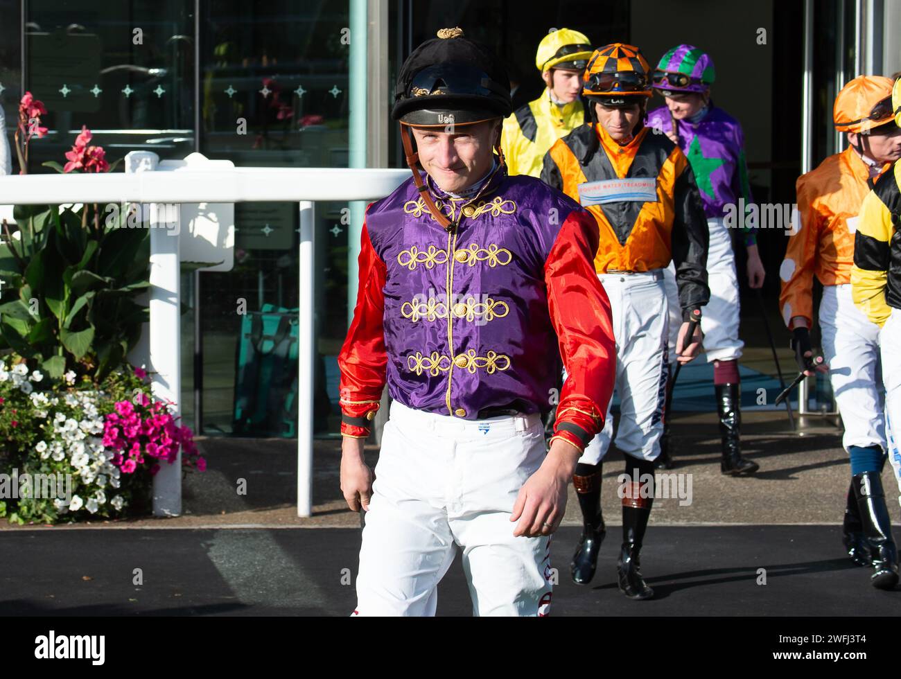 Queens silks hi-res stock photography and images - Alamy
