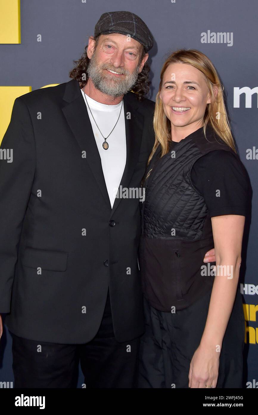 Troy Kotsur mit Ehefrau Deanne Bray bei der Premiere der 12. Staffel ...