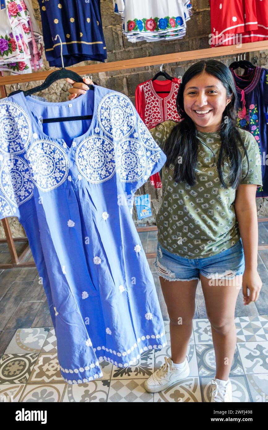 Mayan clothing hi-res stock photography and images - Alamy