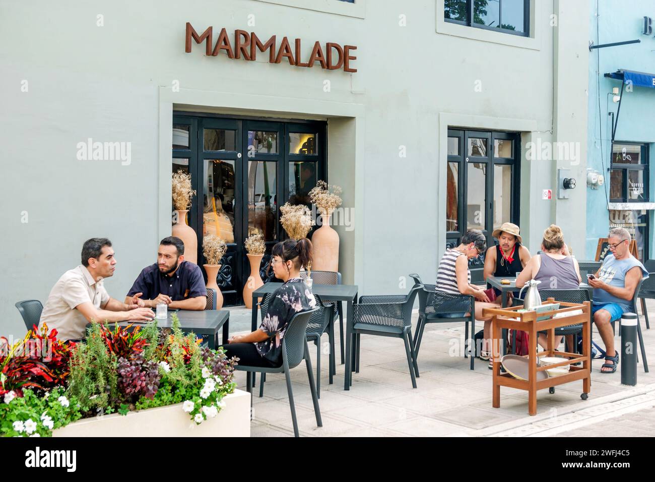 Restaurant restaurants food eating cafe cafes bistro hi-res stock ...