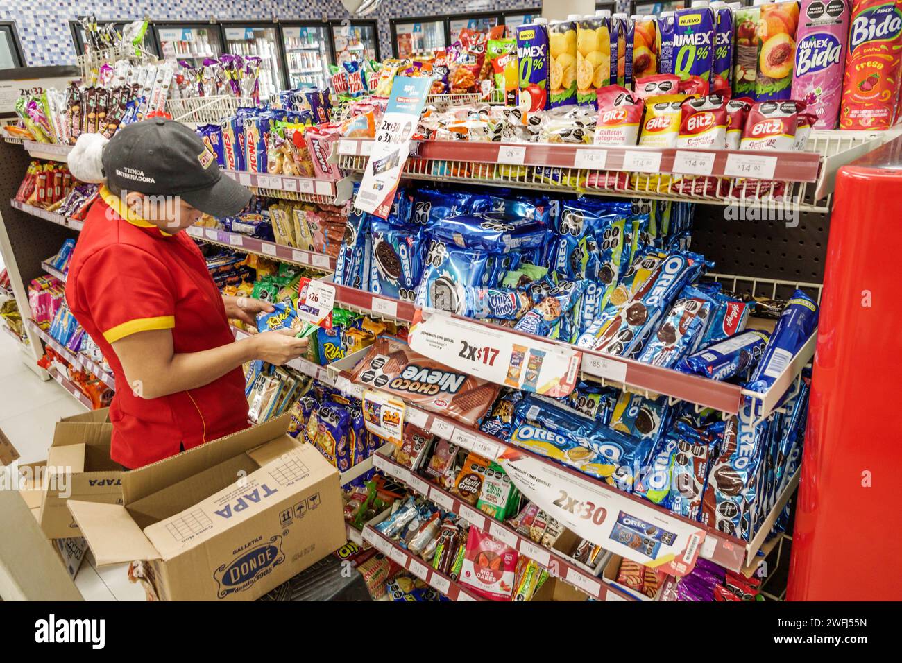 Merida Mexico,Centro,Oxxo convenience food store business bodega ...