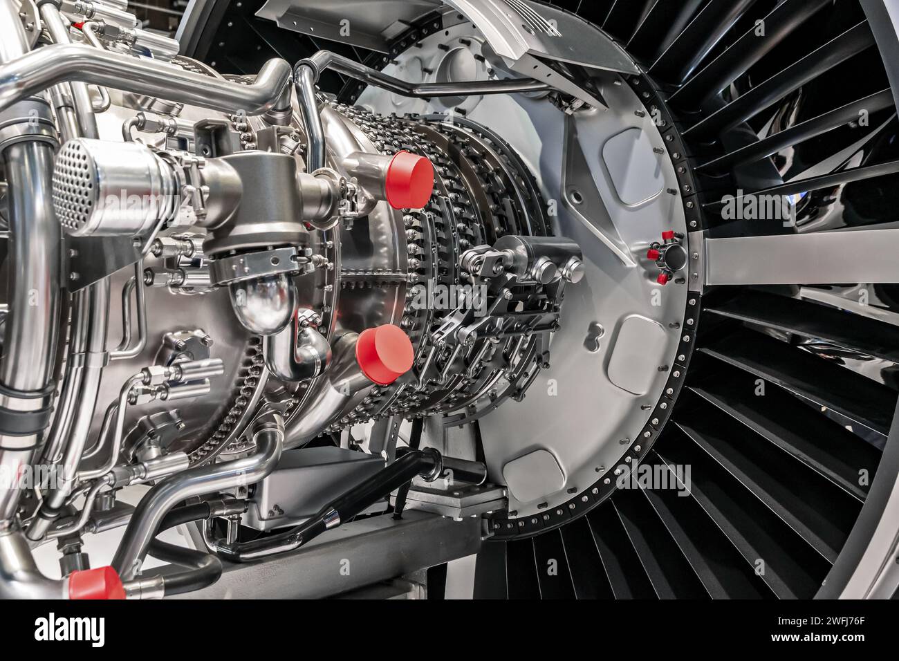 Chrome aircraft part hi-res stock photography and images - Alamy
