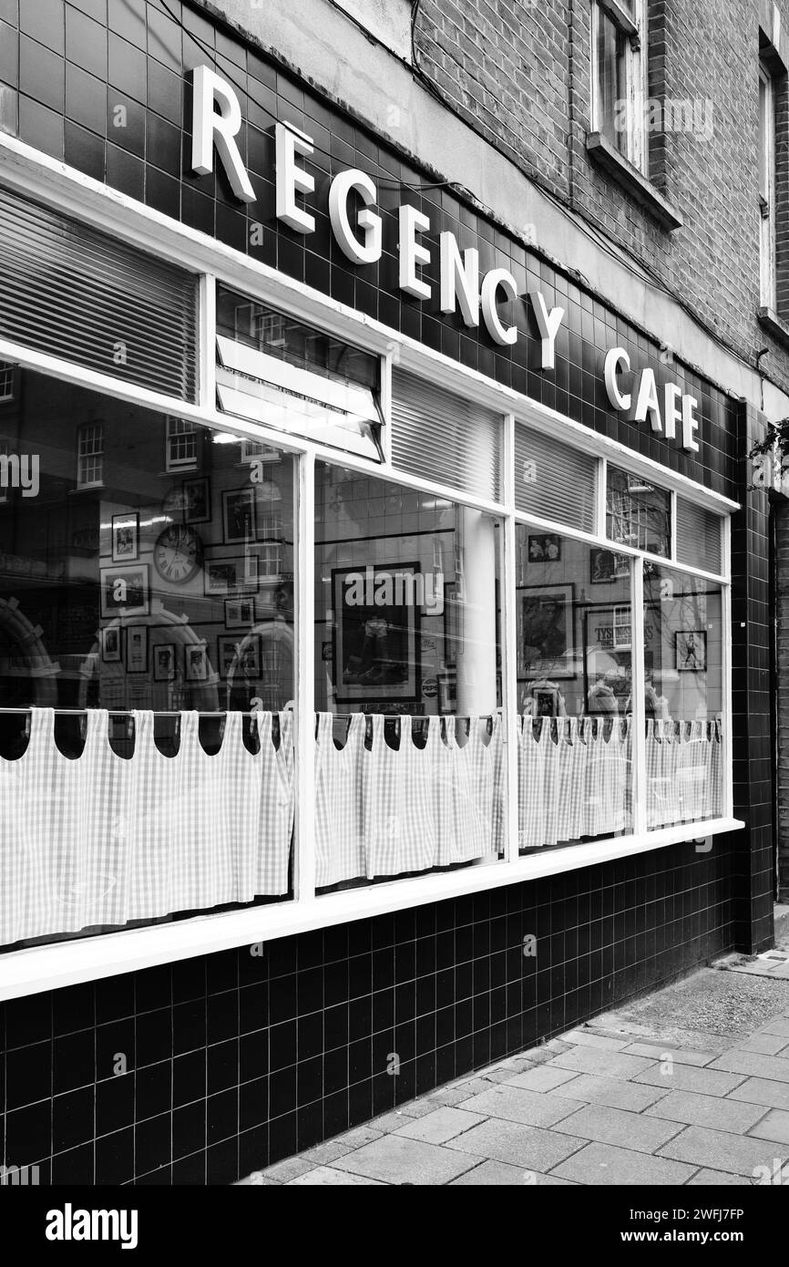 Regency cafe london Black and White Stock Photos & Images - Alamy