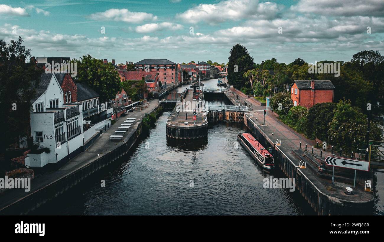Trent lock pub hi-res stock photography and images - Alamy