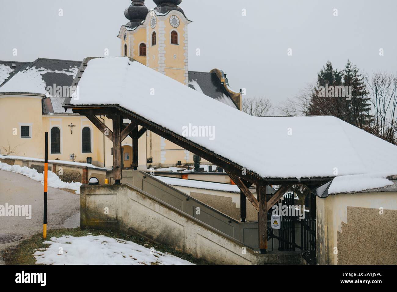 Covered building hi-res stock photography and images - Alamy