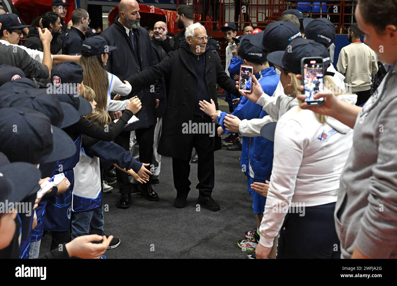 Giorgio Armani, owner of the Emporio Armani Olimpia Milano basketball ...