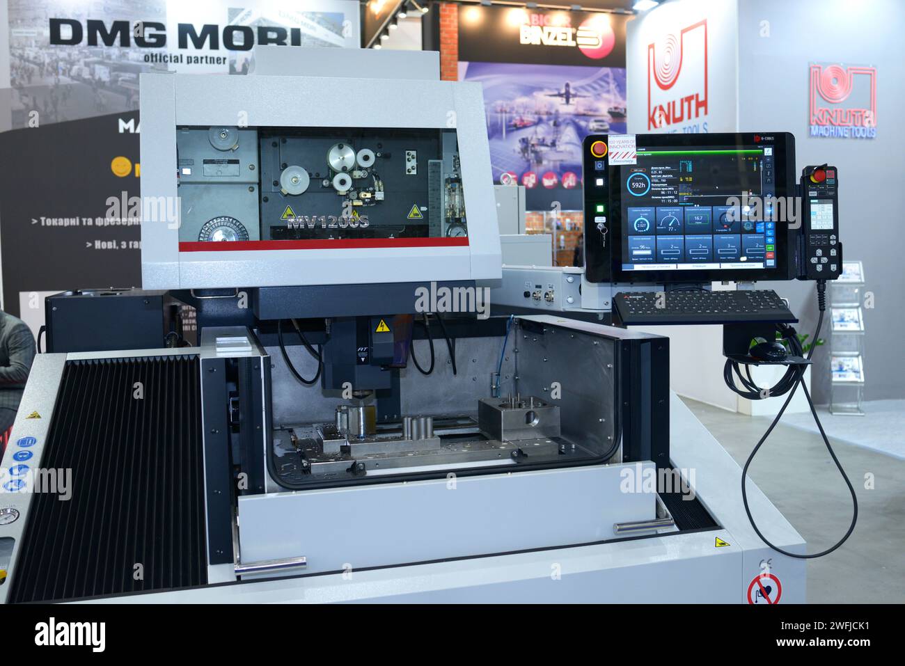 Electrical discharge machine hi-res stock photography and images - Alamy