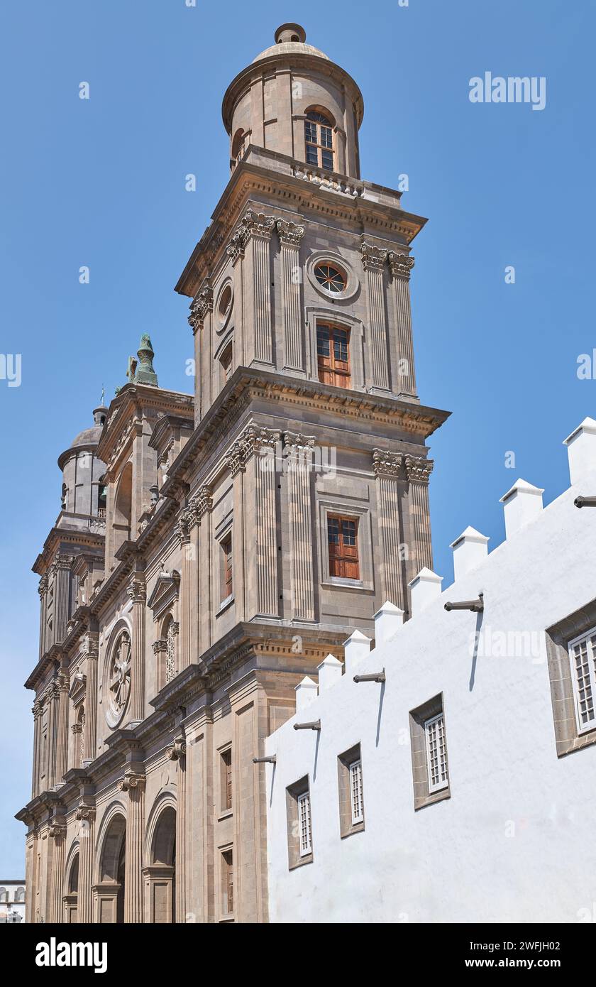 Las Palmas, Gran Canaria, upward view of the facade and the bell towers ...