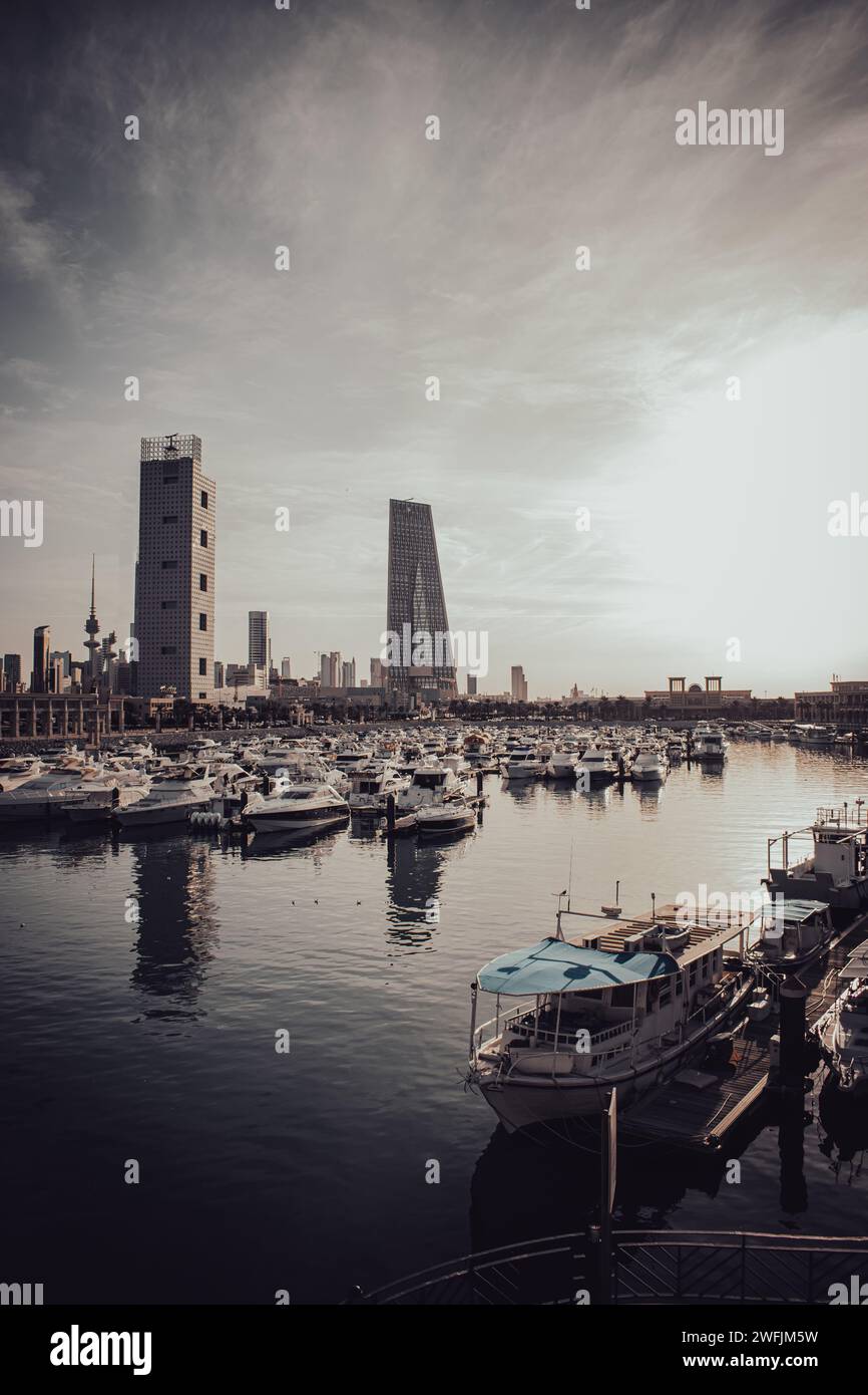 Kuwait marina boats hi-res stock photography and images - Alamy