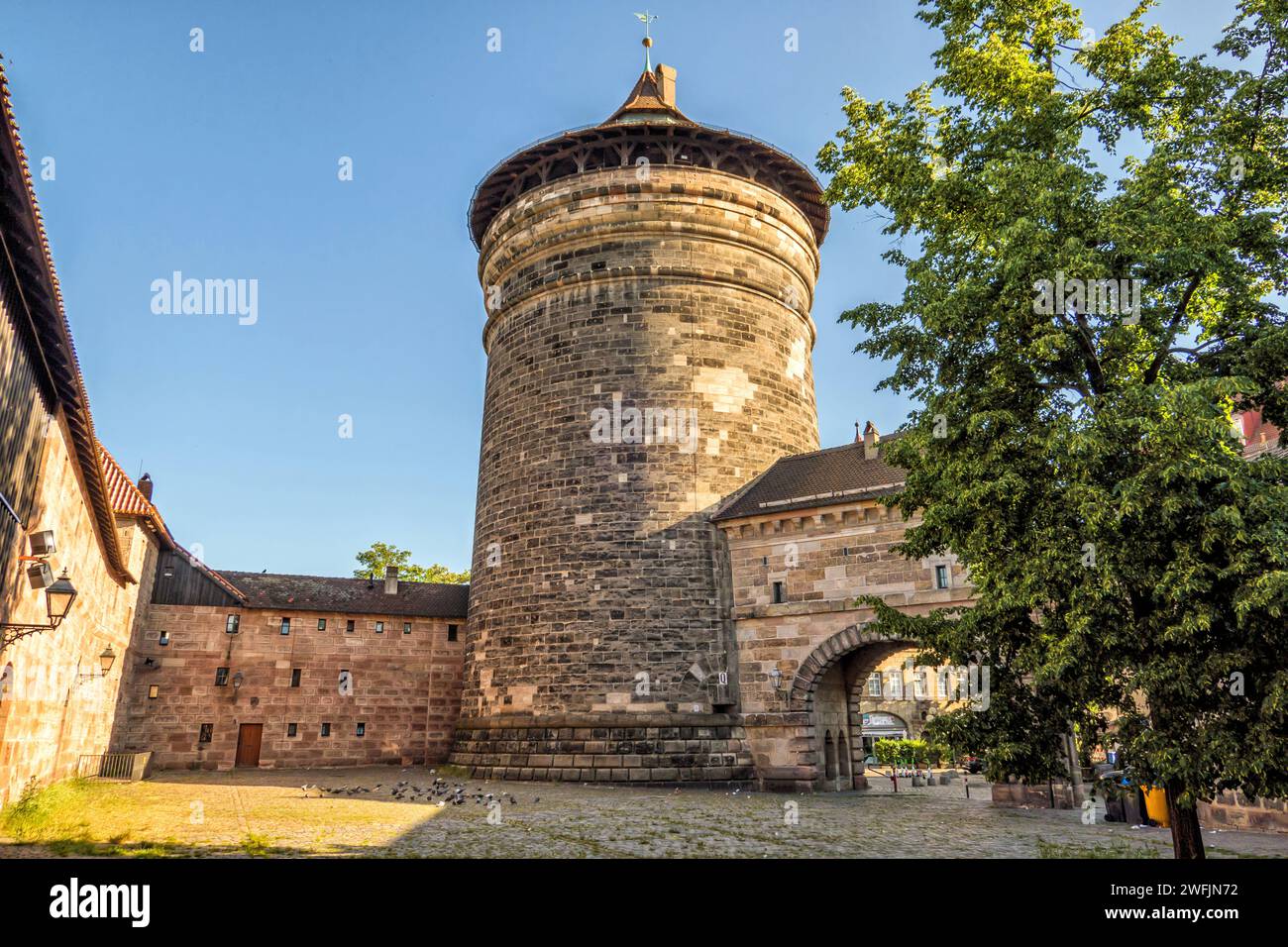 Old armory building hi-res stock photography and images - Alamy