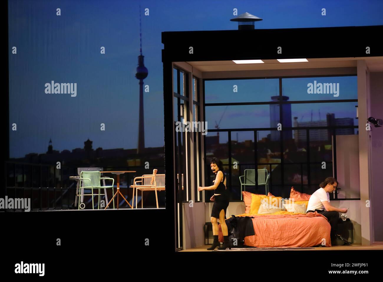 Christiane Karg als Rusalka und Pavel Cernoch als Prinz während der ...