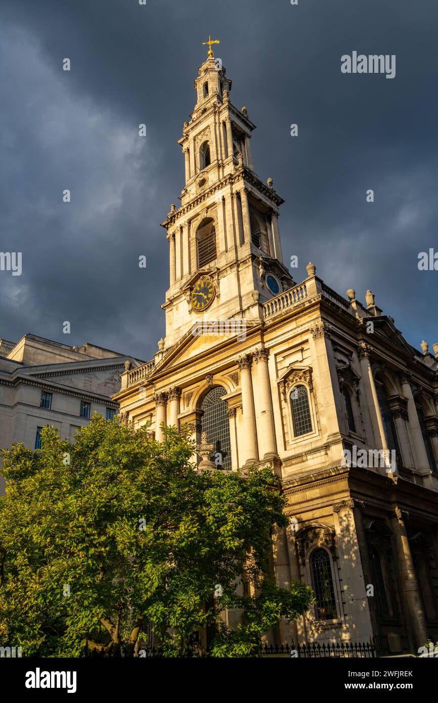 Grade 1 listed church in the city of london hi-res stock photography ...