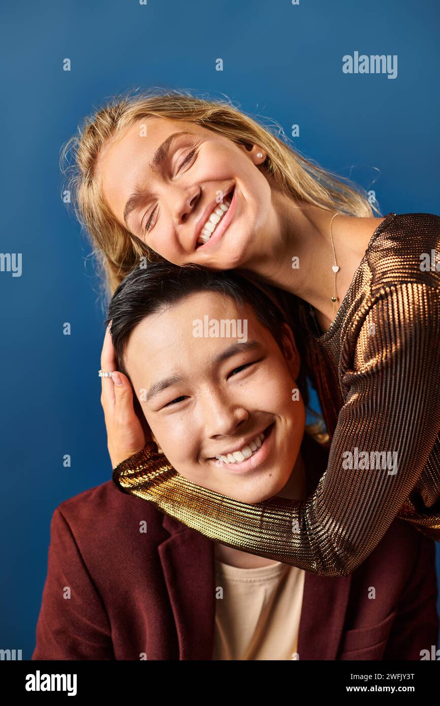 Pretty teen blonde girl smiling hi-res stock photography and images - Alamy