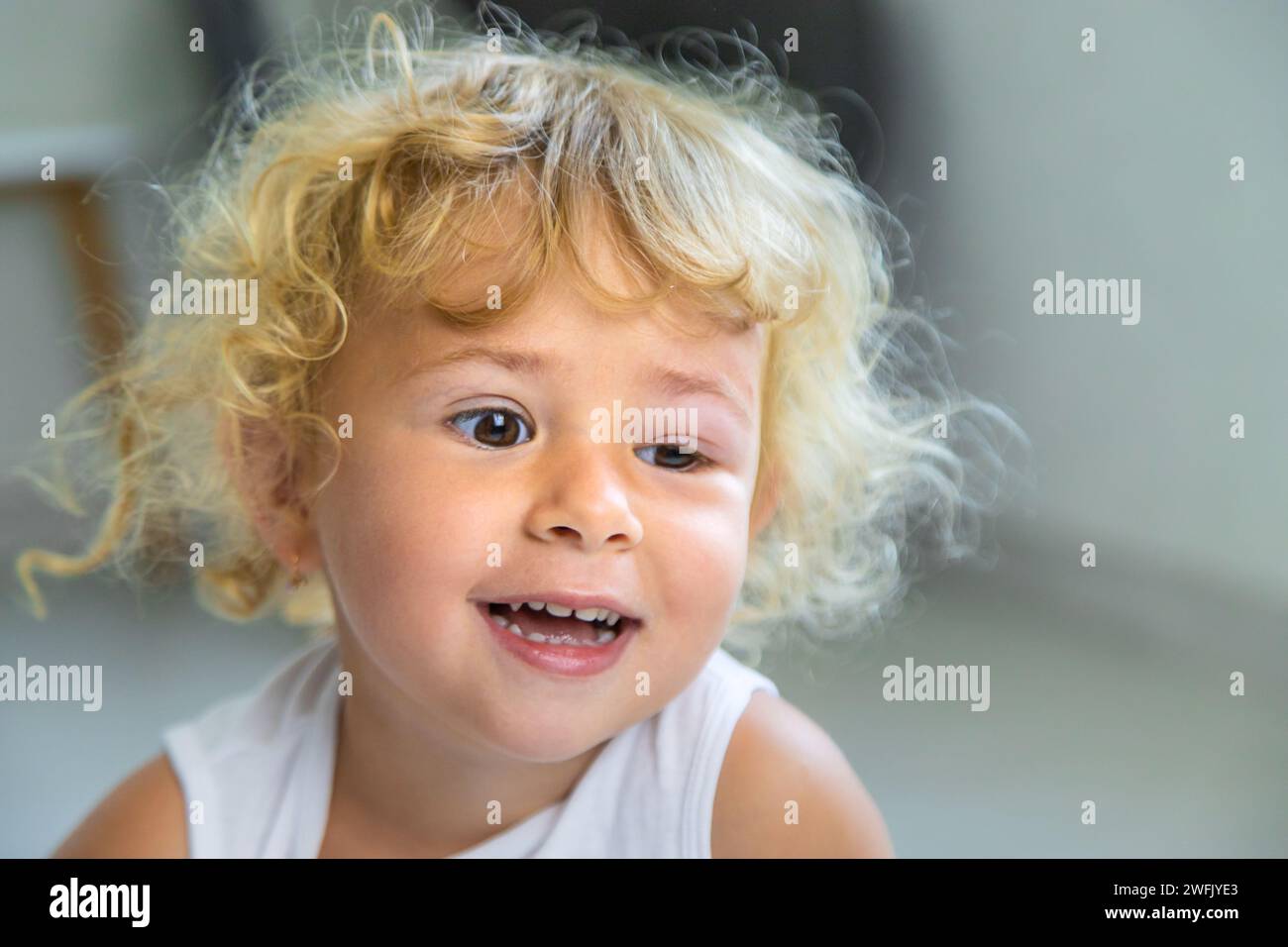 The child eye is swollen. Selective focus. Kid Stock Photo - Alamy