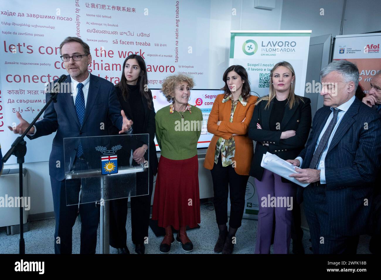 Foto Alessandro Cimma/LaPresse 31-01-2024 Milano, Italia.Via Paravia ...