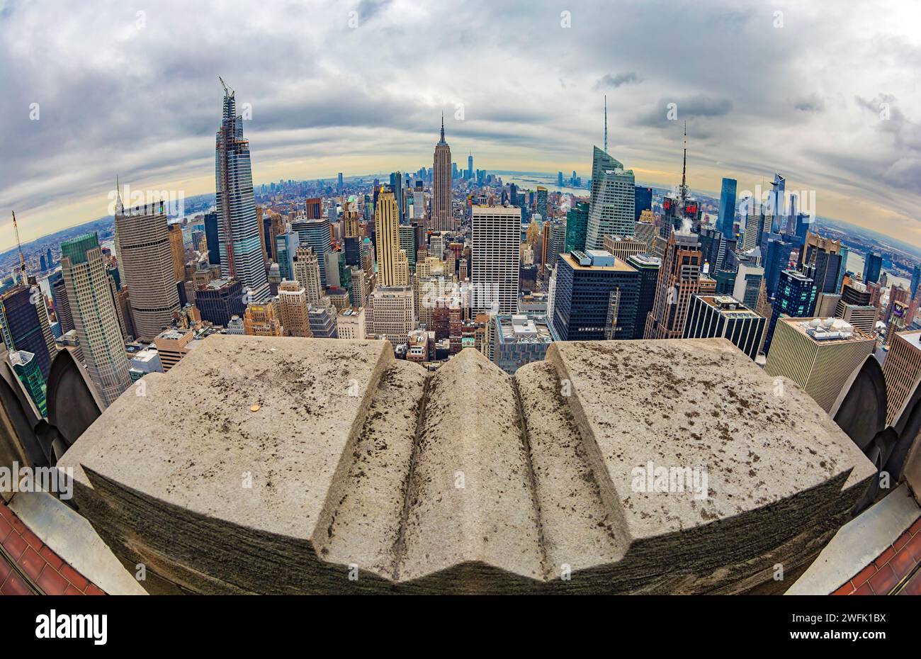 Empire state building view morning hi-res stock photography and images ...