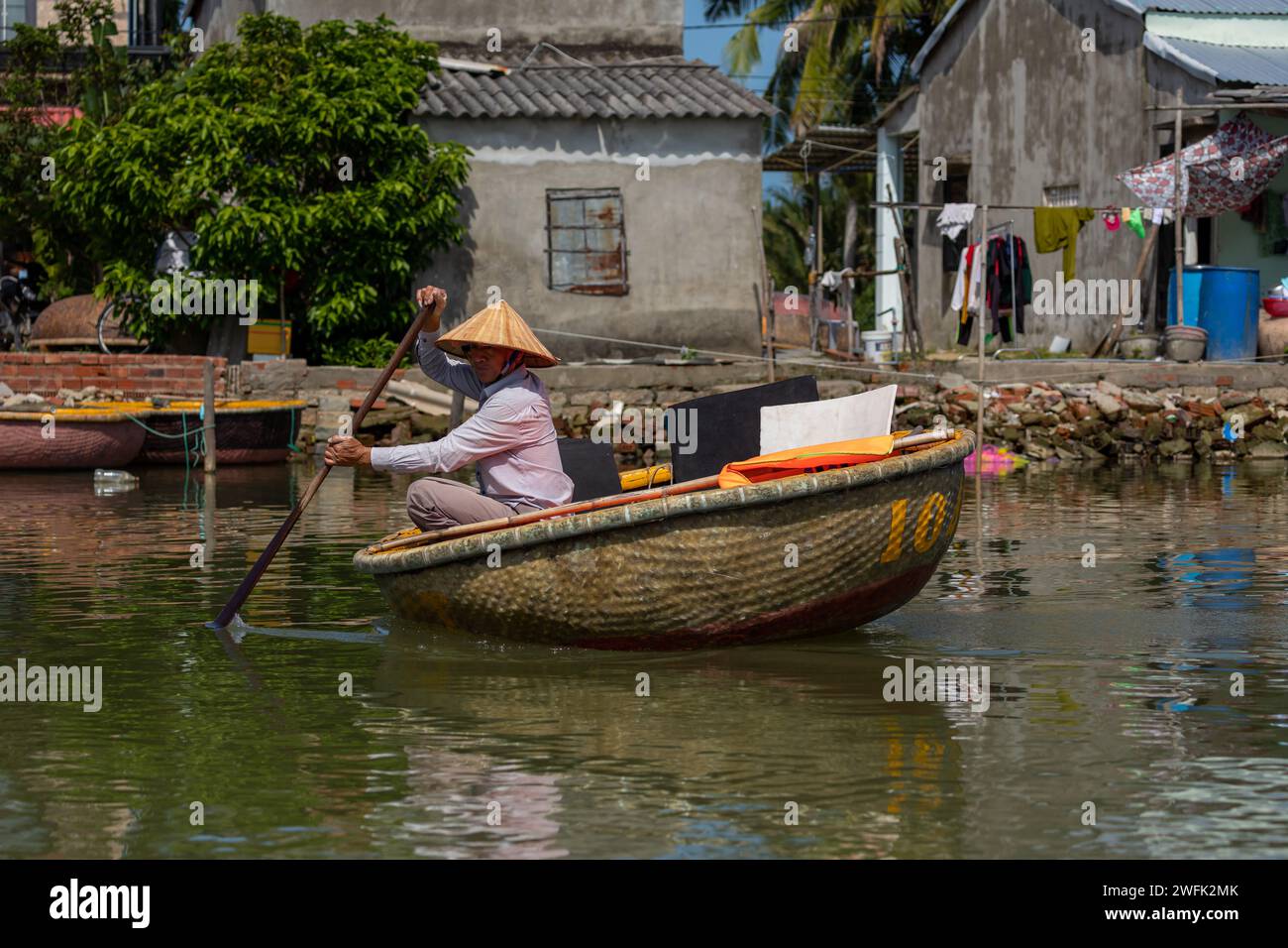 Traditional Basket Boats at Hoi An in Vietnam Stock Photo - Alamy