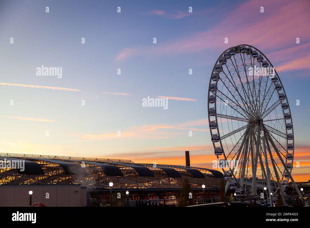 Ferris wheel at sunset set at Union Station in St. Louis, Missouri ...