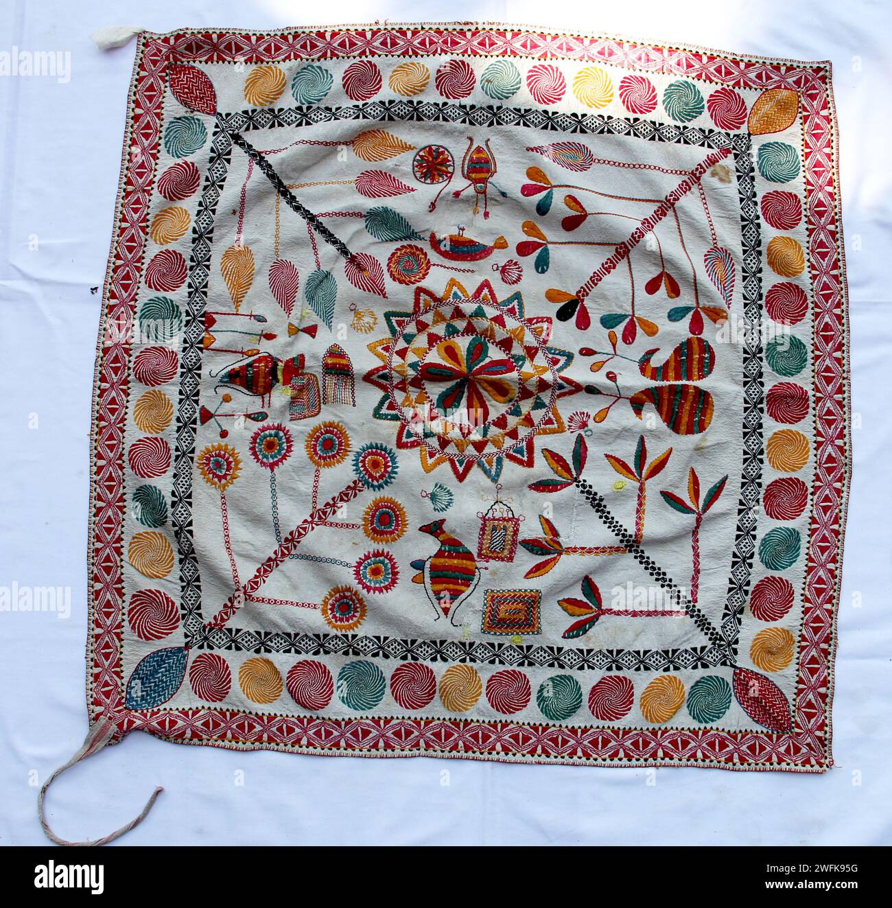 Folk art in bangladesh hi-res stock photography and images - Alamy