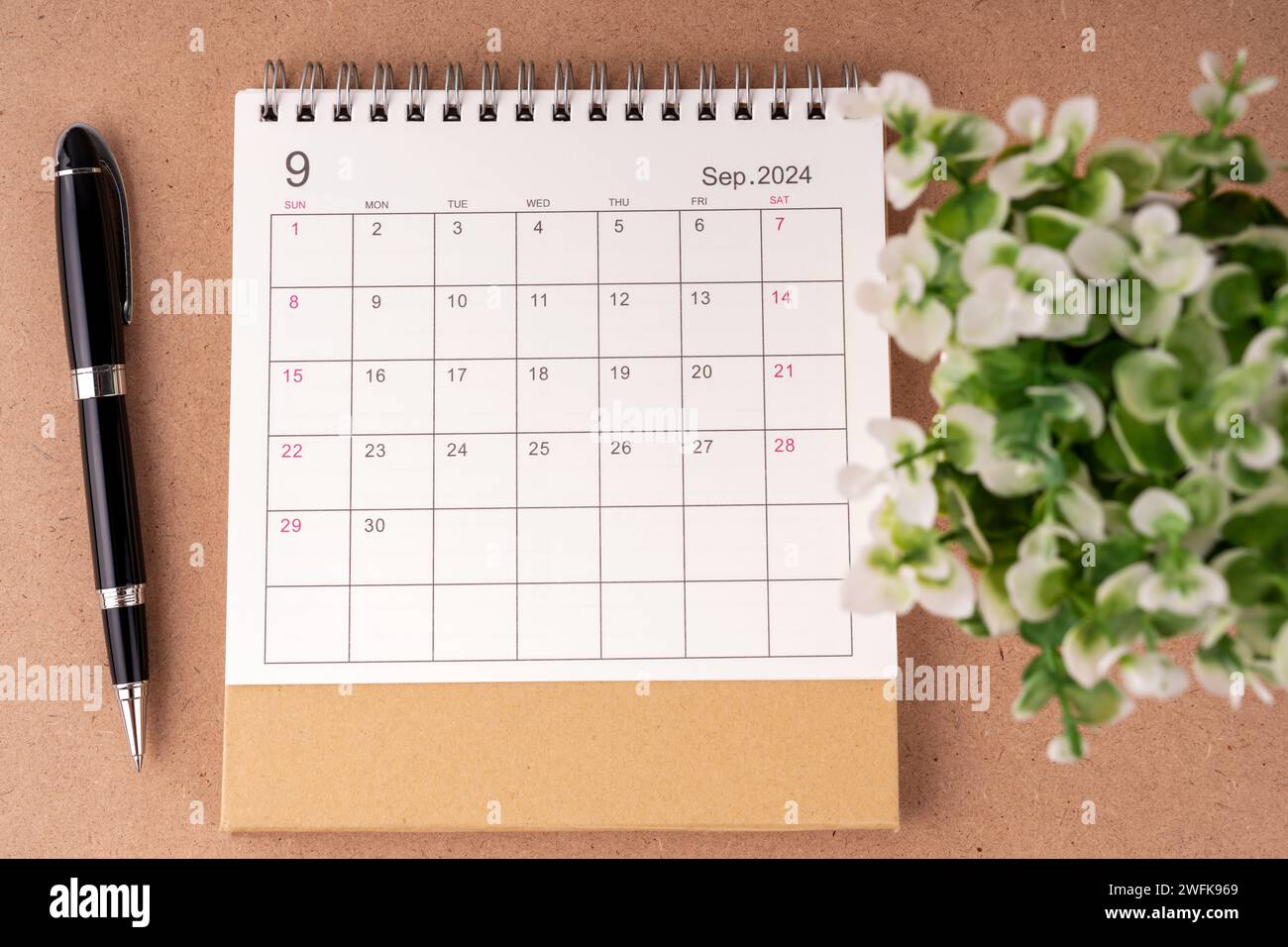September 2024 calendar flat lay Stock Photo - Alamy