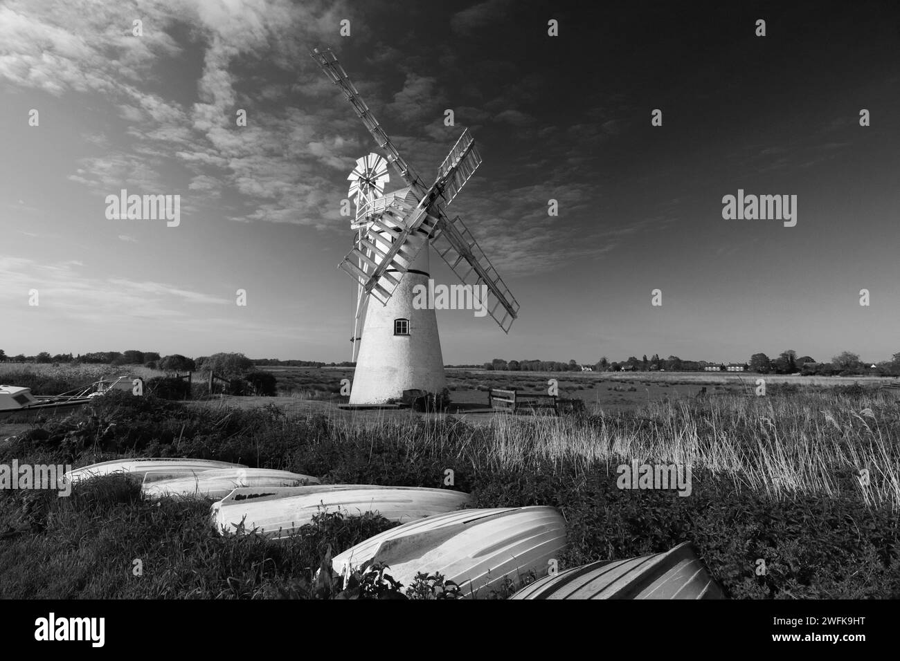 View of Thurne windmill on the river Thurne, Norfolk Broads National ...