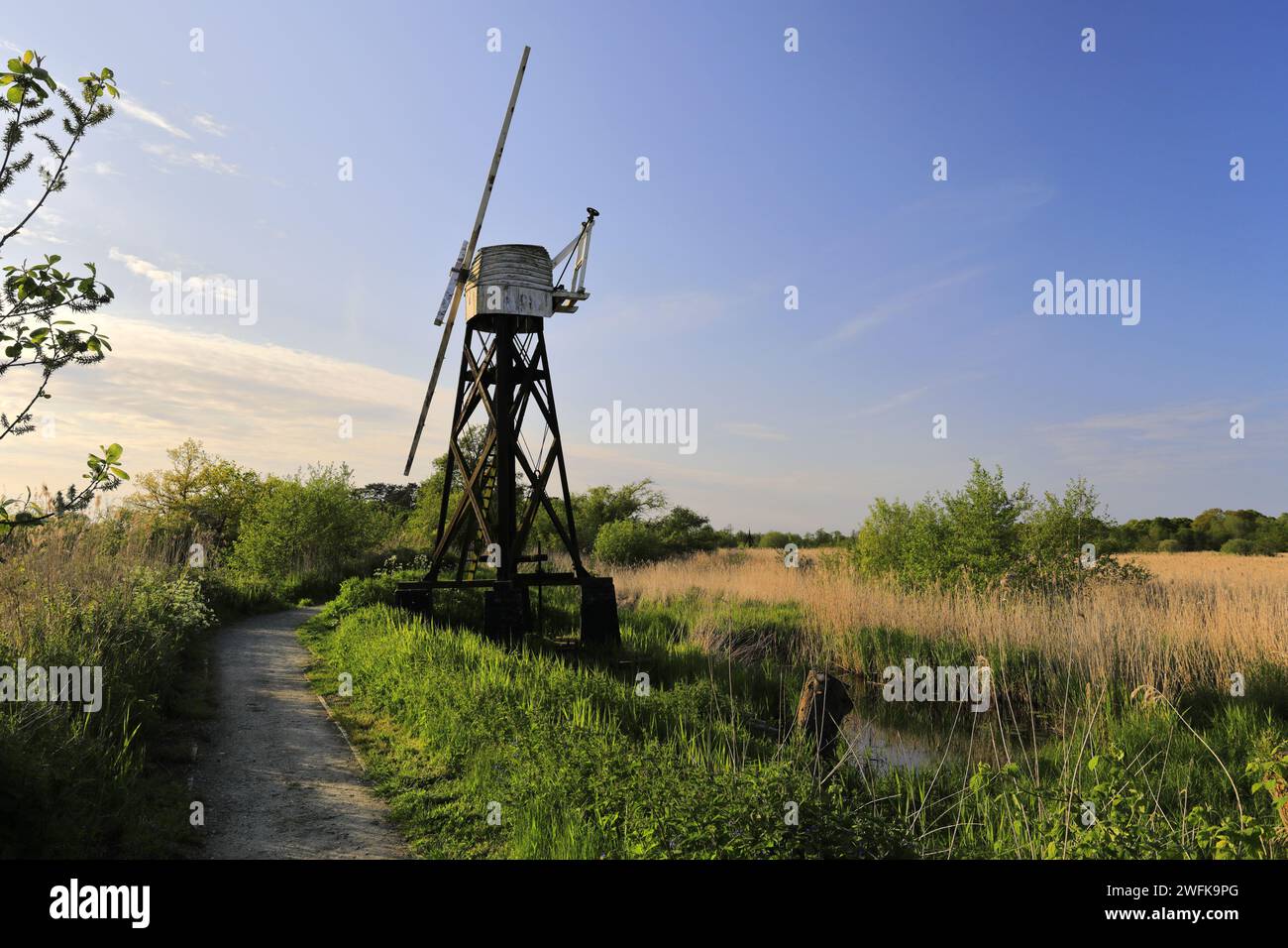The Boardsmans Mill drainage windmill, How Hill Staithe, Norfolk Broads ...