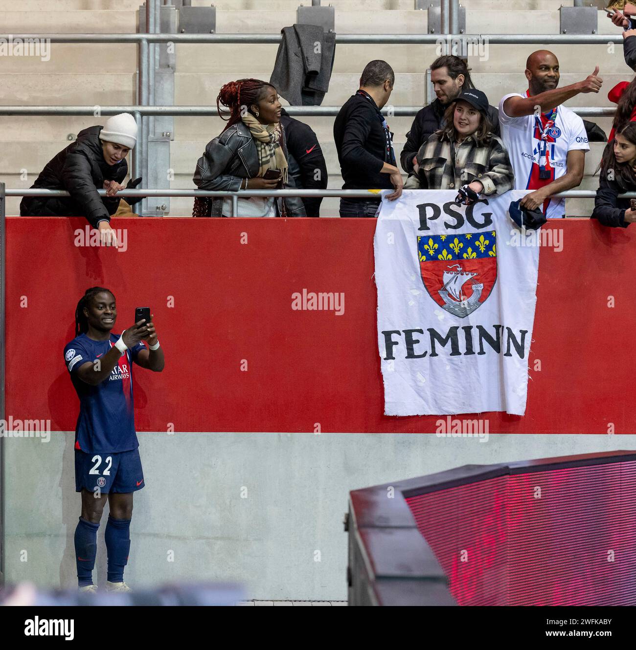 Muenchen, Deutschland. 30th Jan, 2024. Tabitha Chawinga (Paris Saint ...