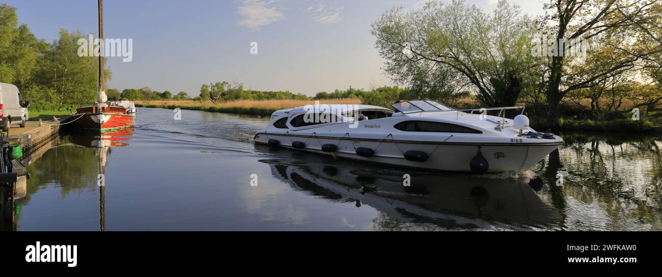 Boats on the river Ant at How Hill Staithe; Norfolk Broads National ...